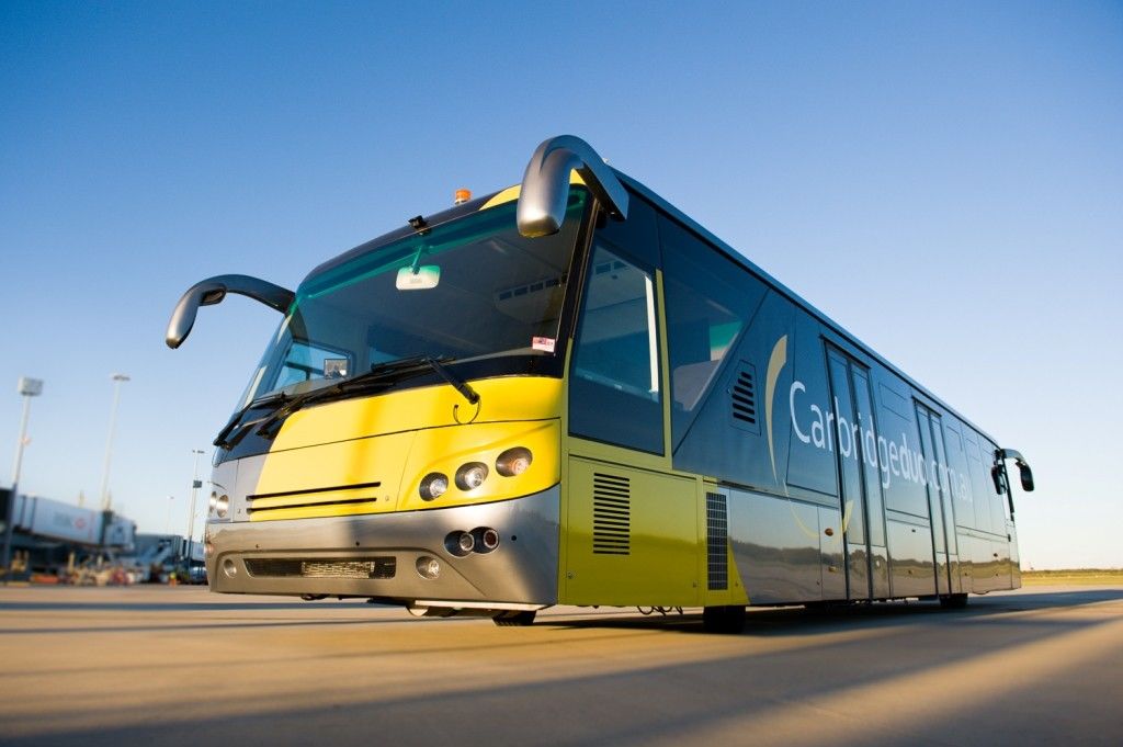 102 Passenger Low Floor Buses Airport Passenger Bus With Anti - Slip ...